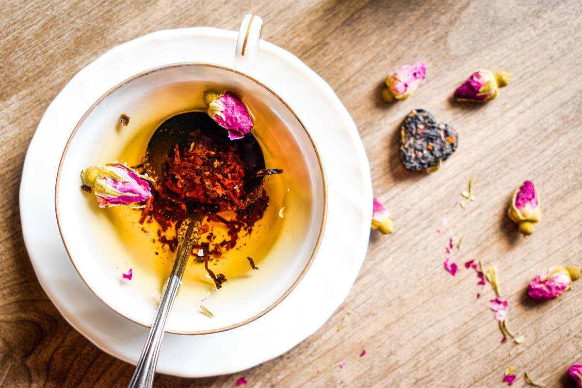 Make it Rosy: A Rose Tea Latte Recipe – Plum Deluxe Tea