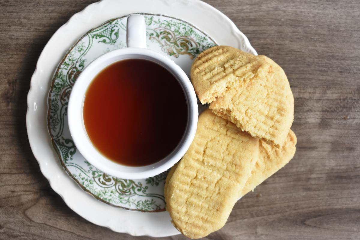 A Perfect Sweet Tea Biscuit Recipe – Plum Deluxe Tea